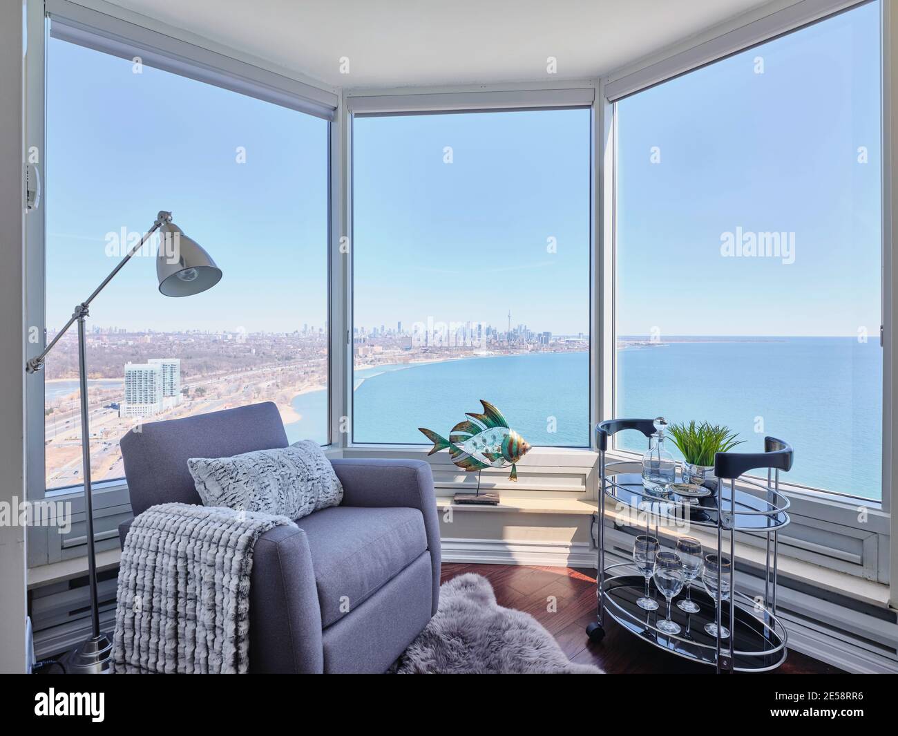 Toronto waterfront luxury condominiums Stock Photo - Alamy