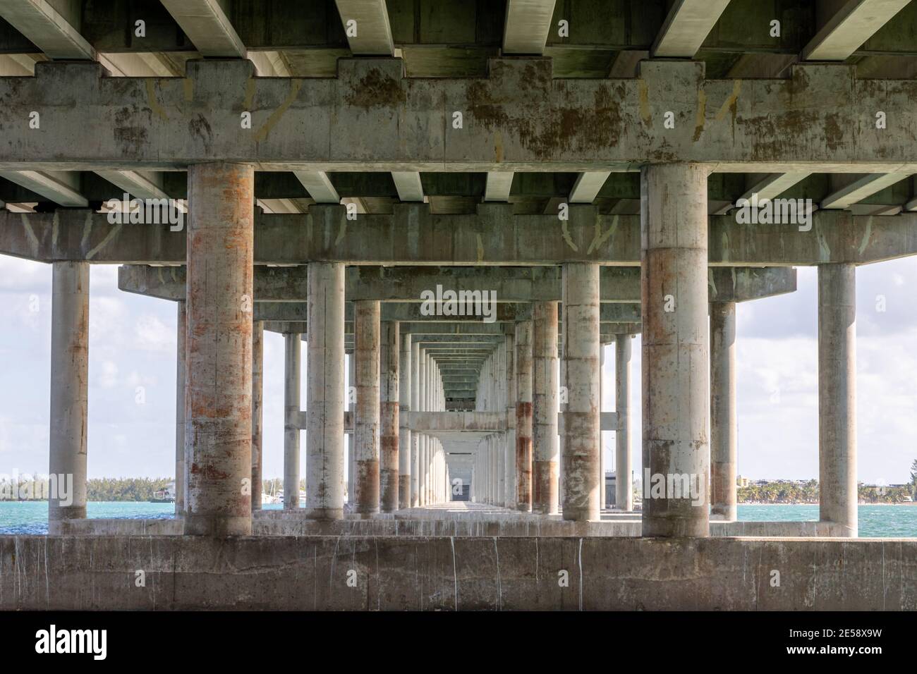 The underside of a bridge in Miami Stock Photo - Alamy