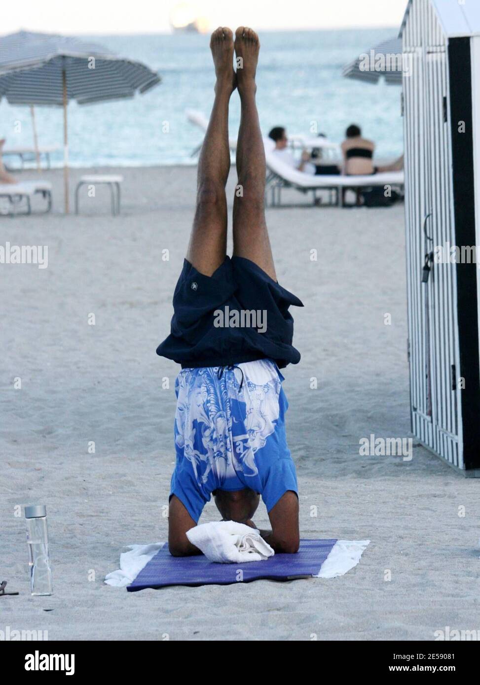 Hip Hop Mogul Russell Simmons does yoga class on Miami Beach with his ...