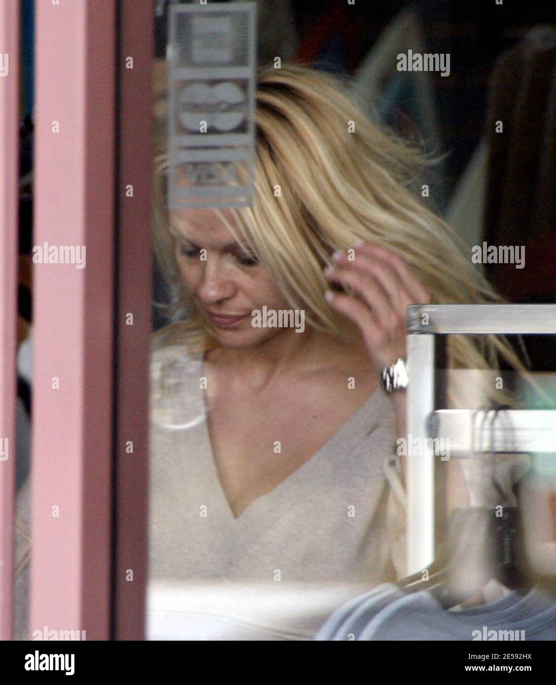 Exclusive!! Pamela Anderson and her husband Rick Salomon go Christmas ...