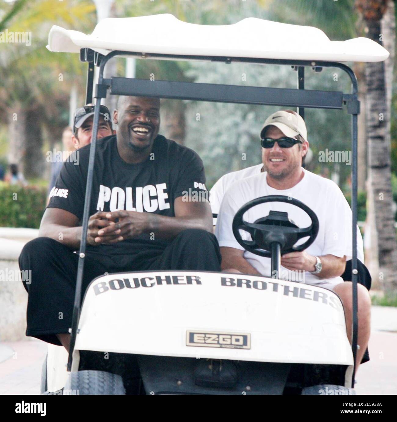 Exclusive!! Local basketball hero Shaquille O'Neal spends Christmas Eve ...