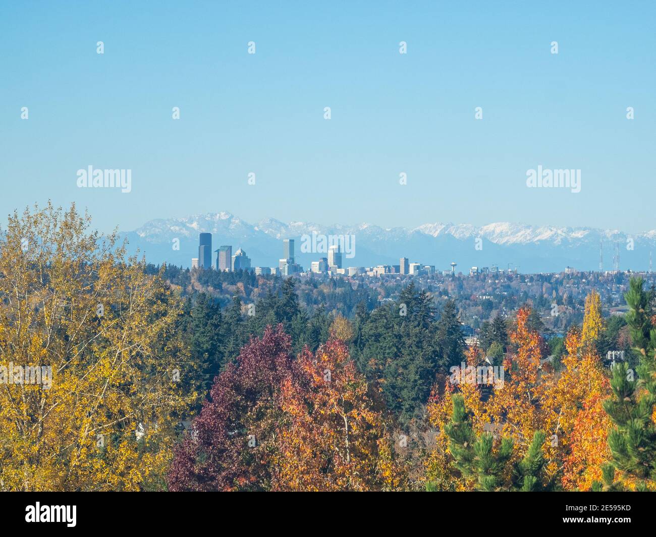 Seattle skyline view hi-res stock photography and images - Alamy