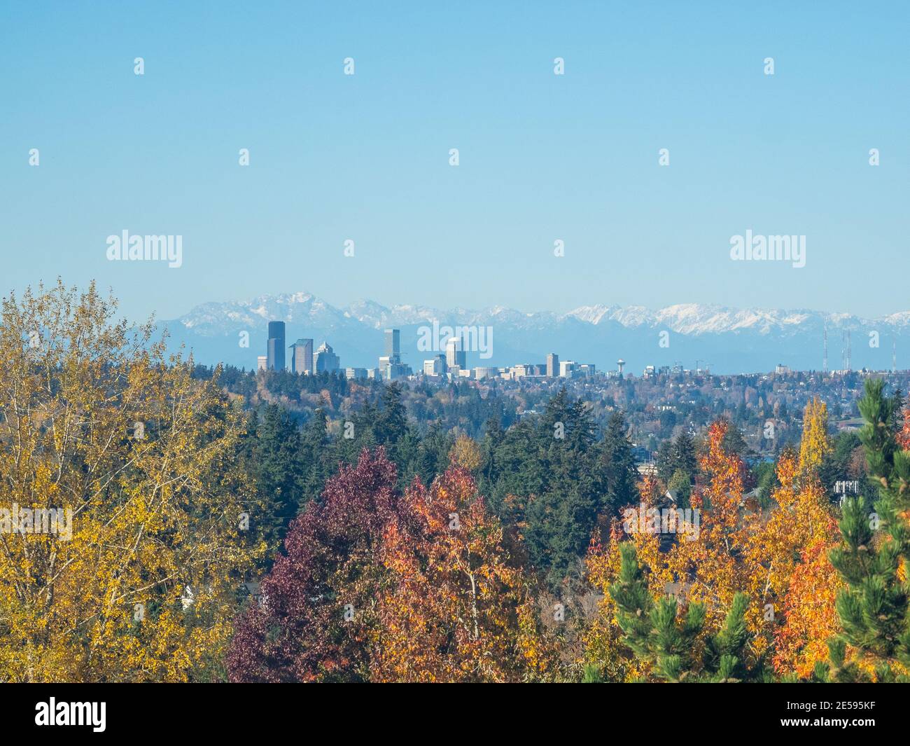 Seattle city cityscape urban sunny hi-res stock photography and images ...