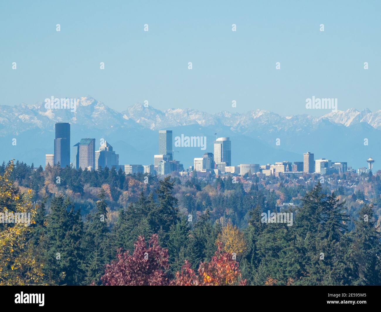 Seattle fall space needle hi-res stock photography and images - Alamy