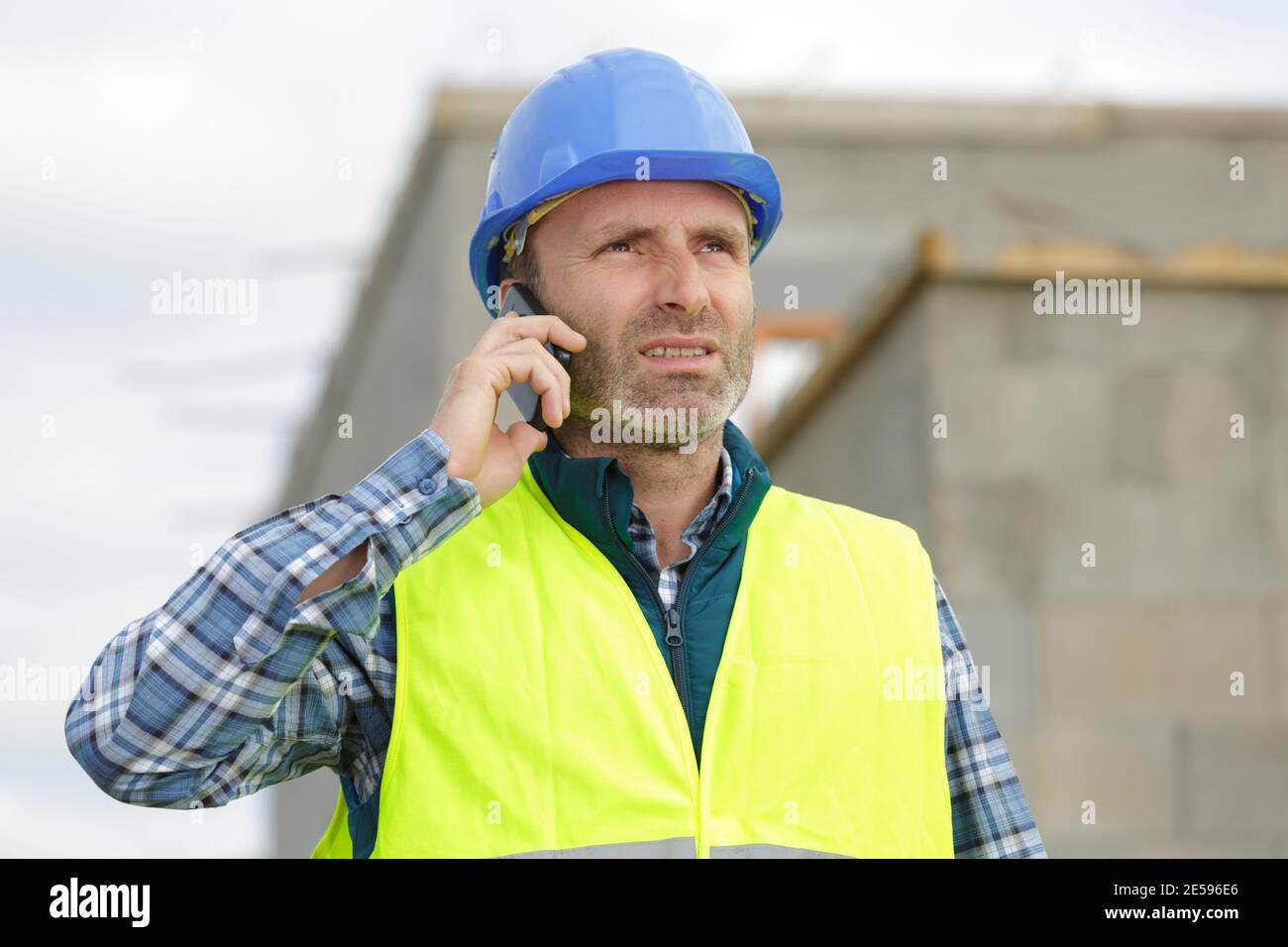 construction worker builder or engineer on site Stock Photo - Alamy
