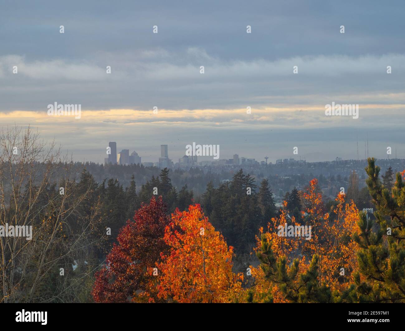 Seattle sunset skyline view on a cloudy day Stock Photo - Alamy