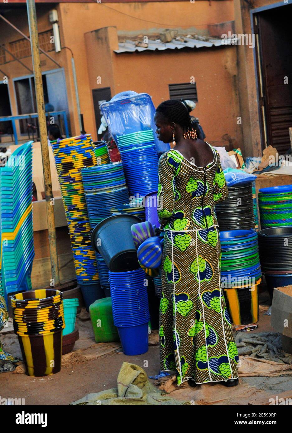 Ouagadougou market hi-res stock photography and images - Alamy