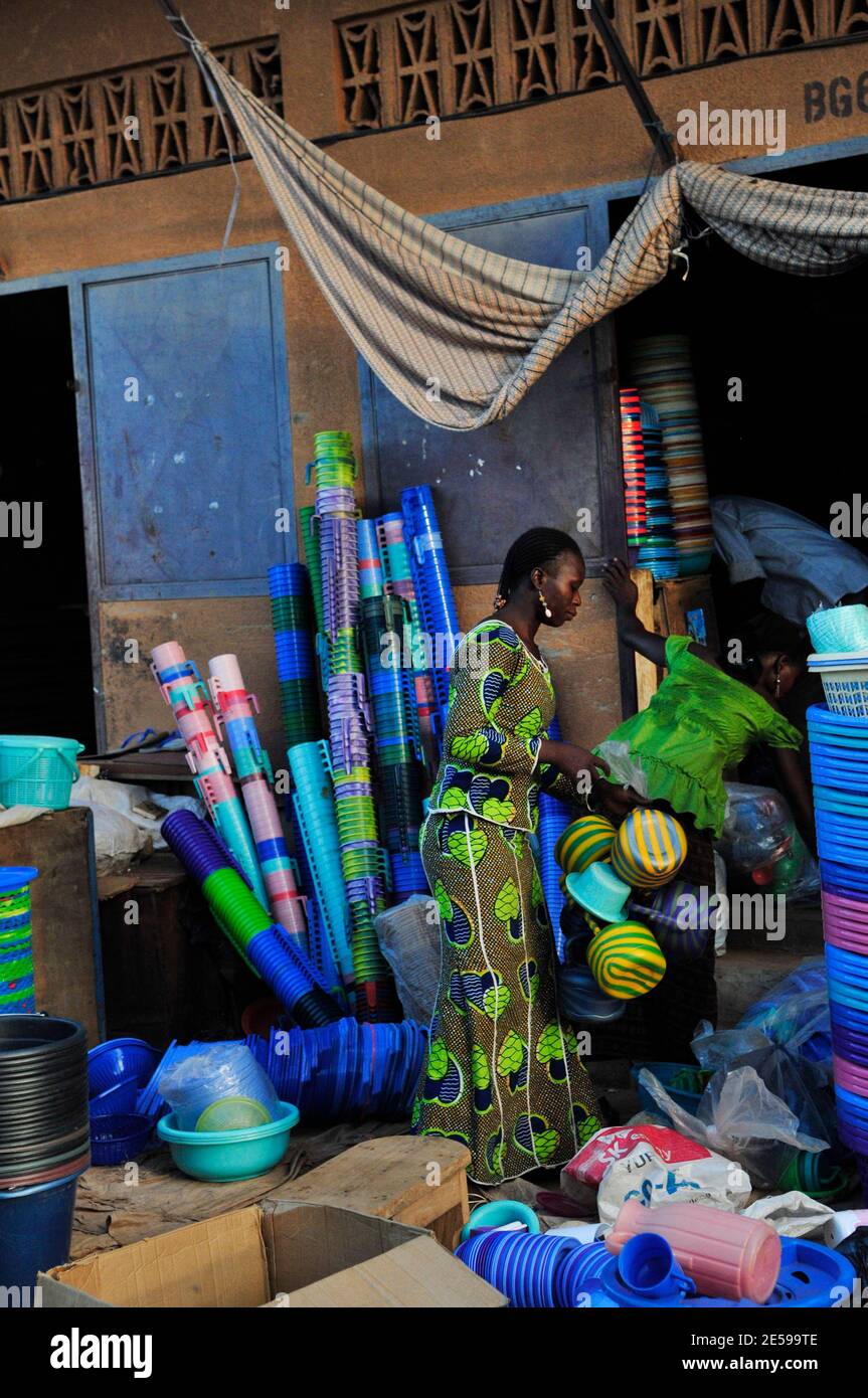 Ouagadougou market hi-res stock photography and images - Alamy