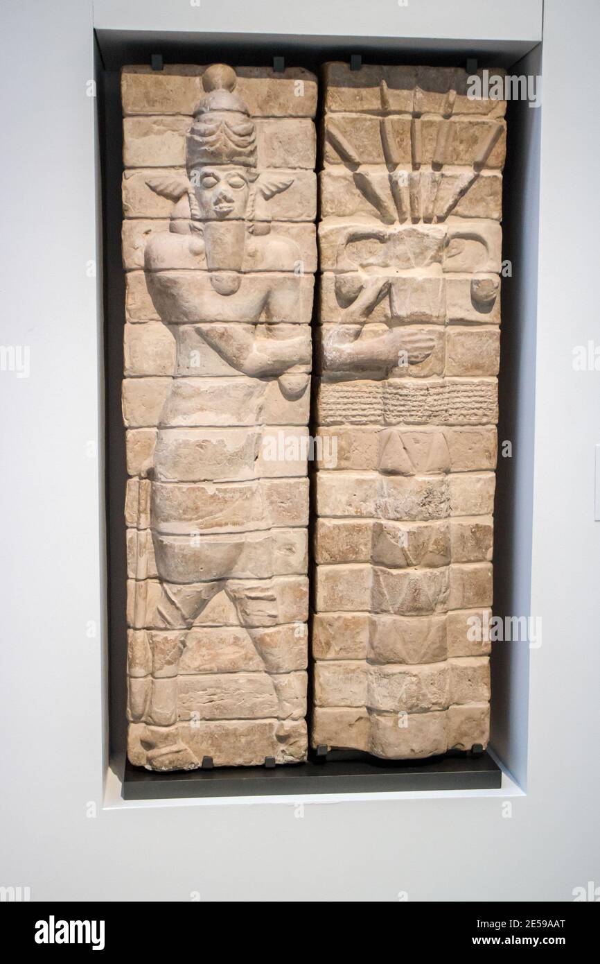 Le Louvre Lens : Susa (Iran) Fragments of decoration from the temple of ...
