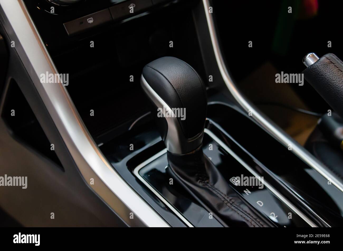Gear auto hi-res stock photography and images - Alamy
