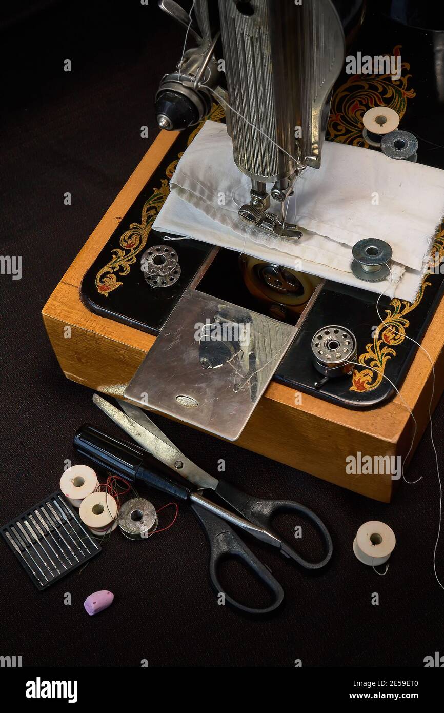 Machine mechanism hi-res stock photography and images - Alamy