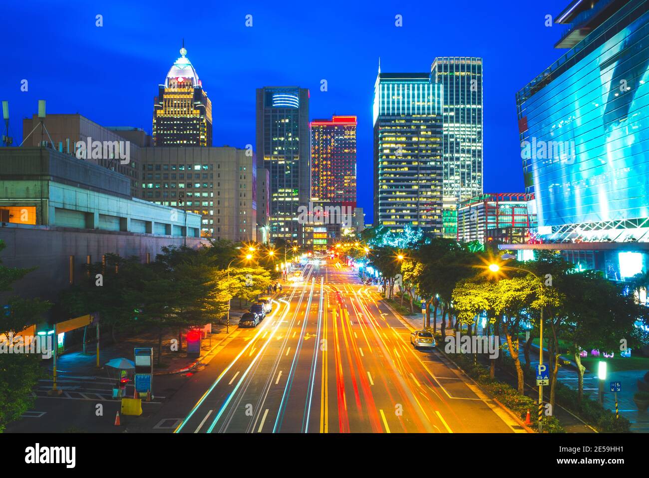 Taipei xinyi district building hi-res stock photography and images - Alamy