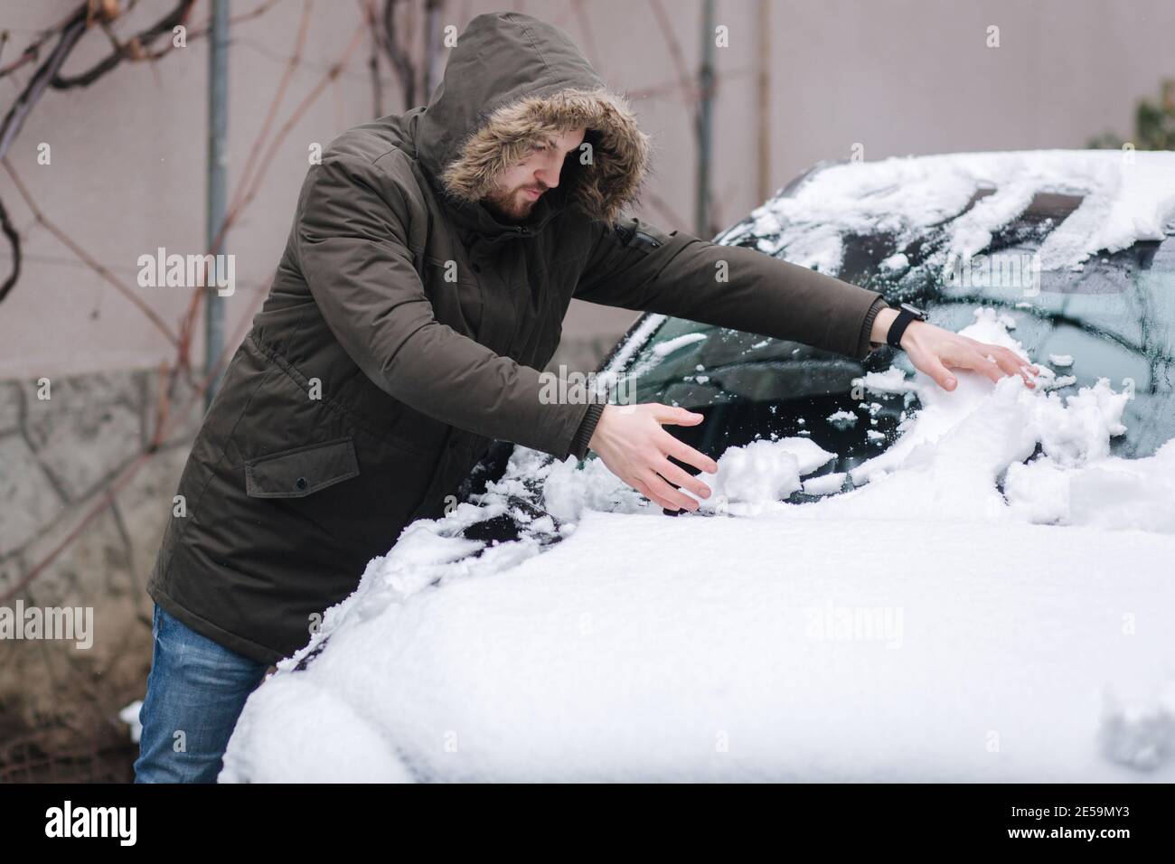 Man take fwom from car hi-res stock photography and images - Alamy