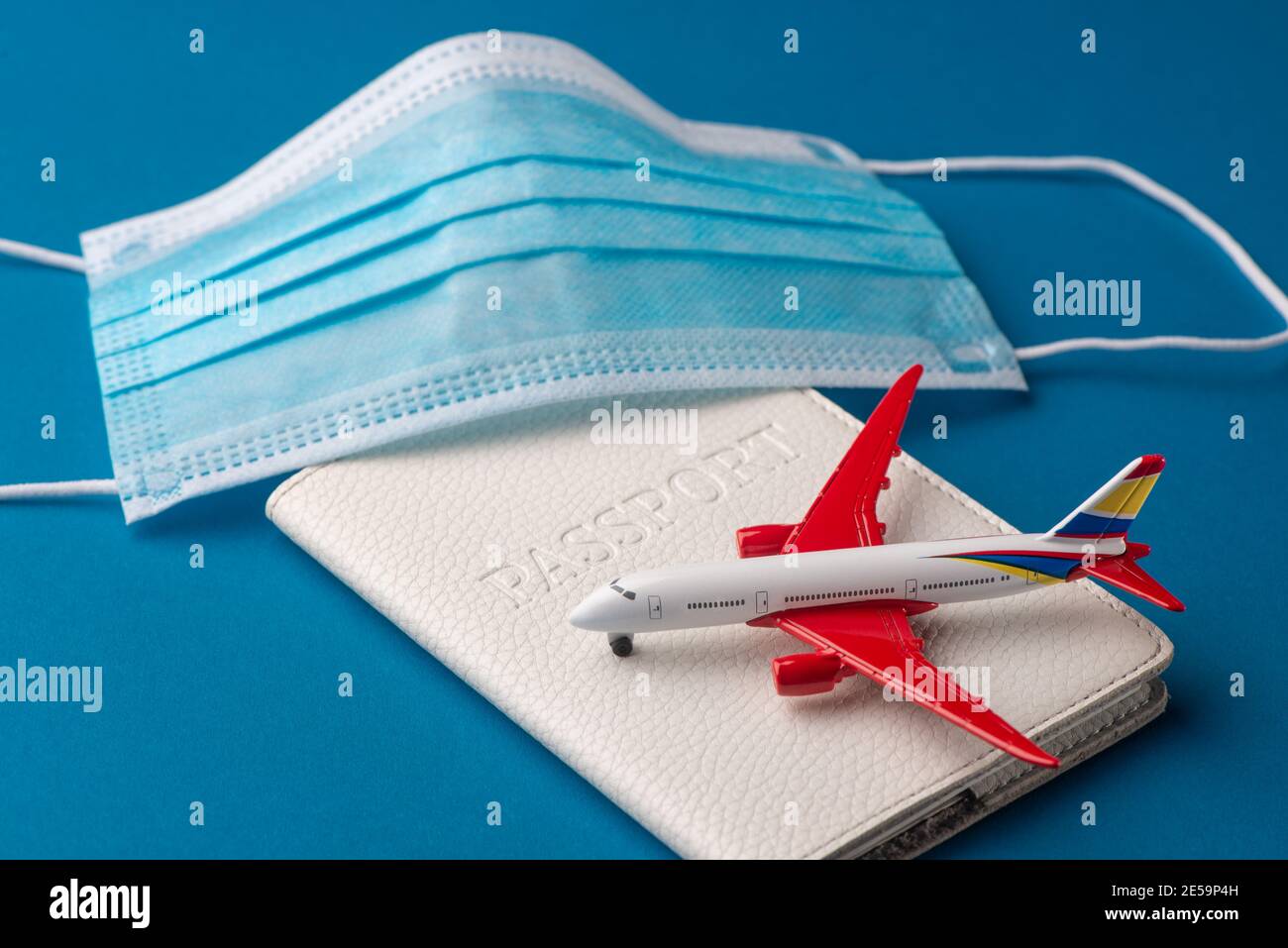 Breathing mask airplane hi-res stock photography and images - Alamy