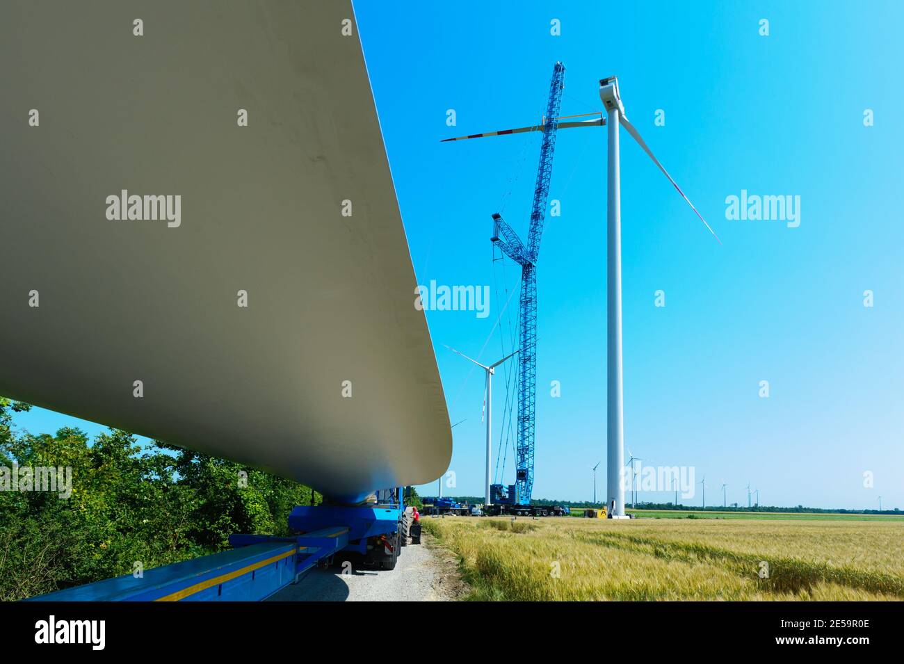 Wind turbine blade on truck hi-res stock photography and images - Alamy