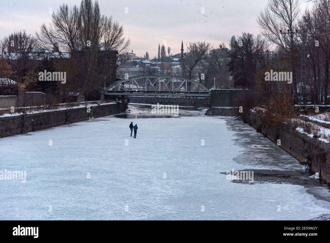 Frozen construction hi-res stock photography and images - Alamy