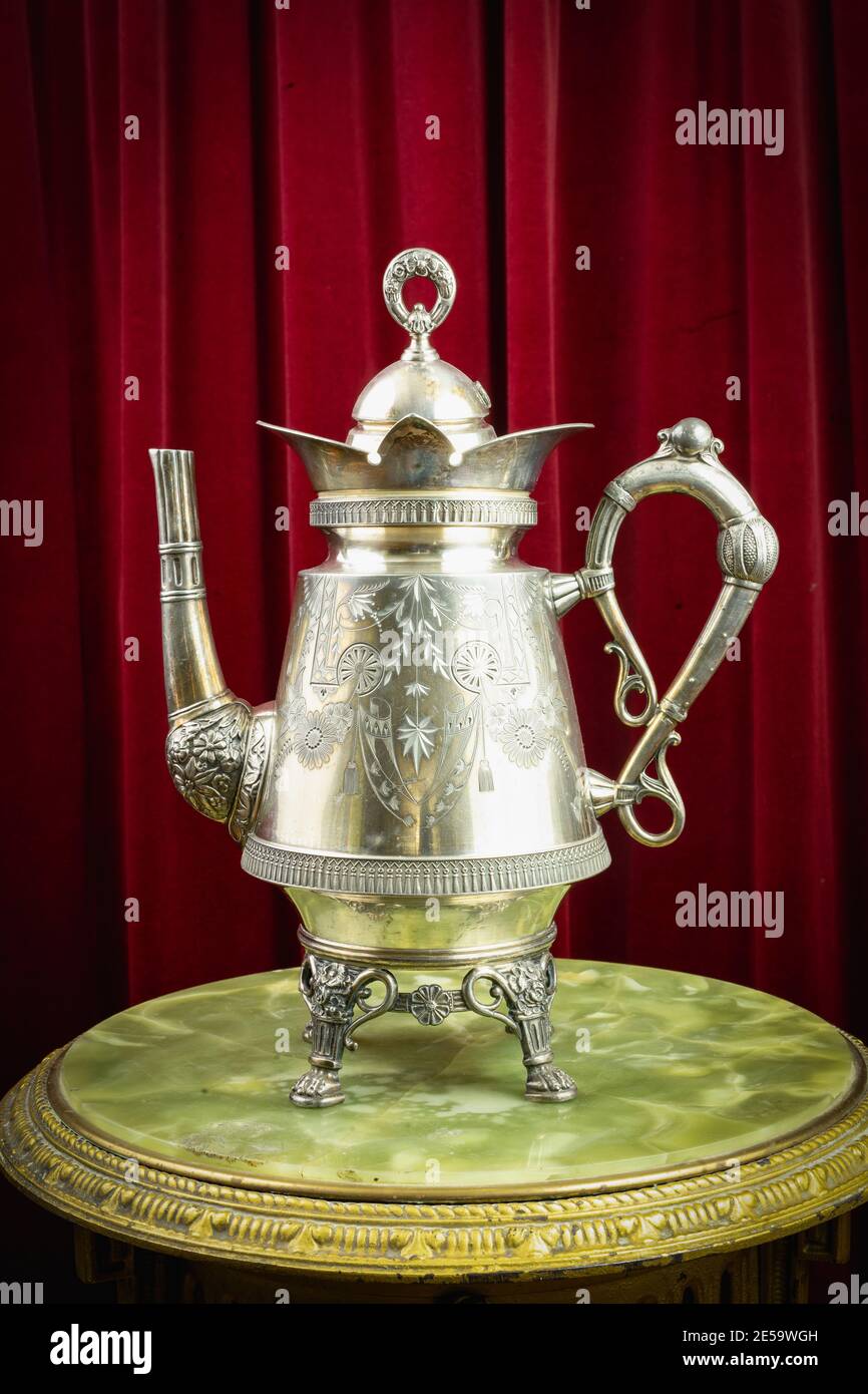 Vintage, shiny metallic teapot. Luxury kettle Stock Photo - Alamy