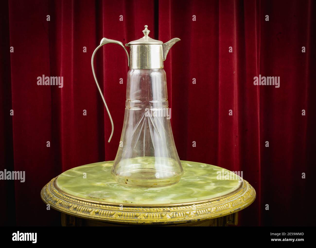 Decorative knick knacks hi-res stock photography and images - Alamy