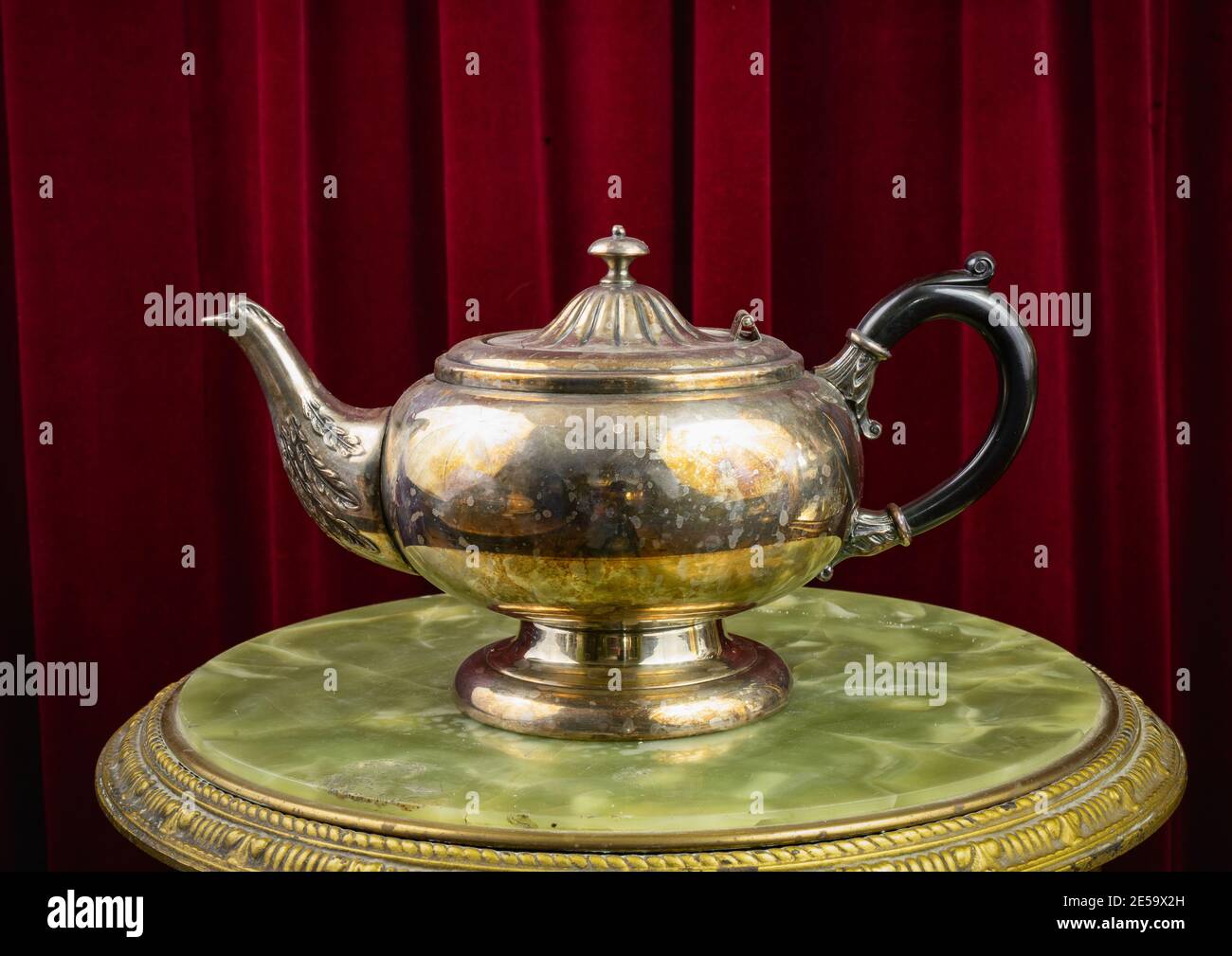 Vintage, shiny metallic teapot. Luxury kettle Stock Photo - Alamy