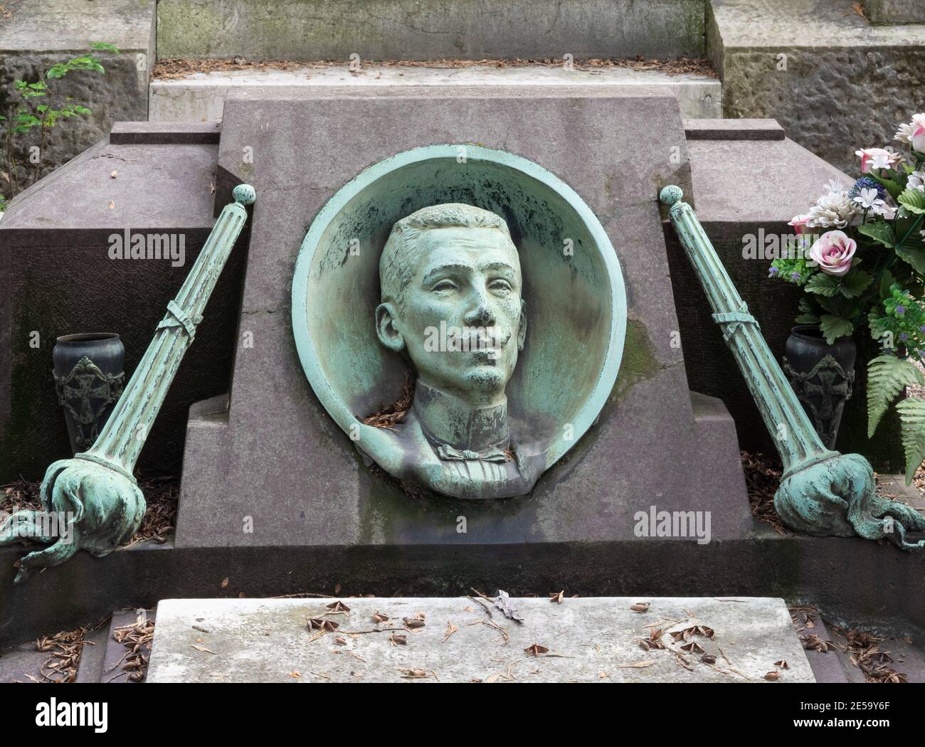 Plaque monumentale hi-res stock photography and images - Alamy