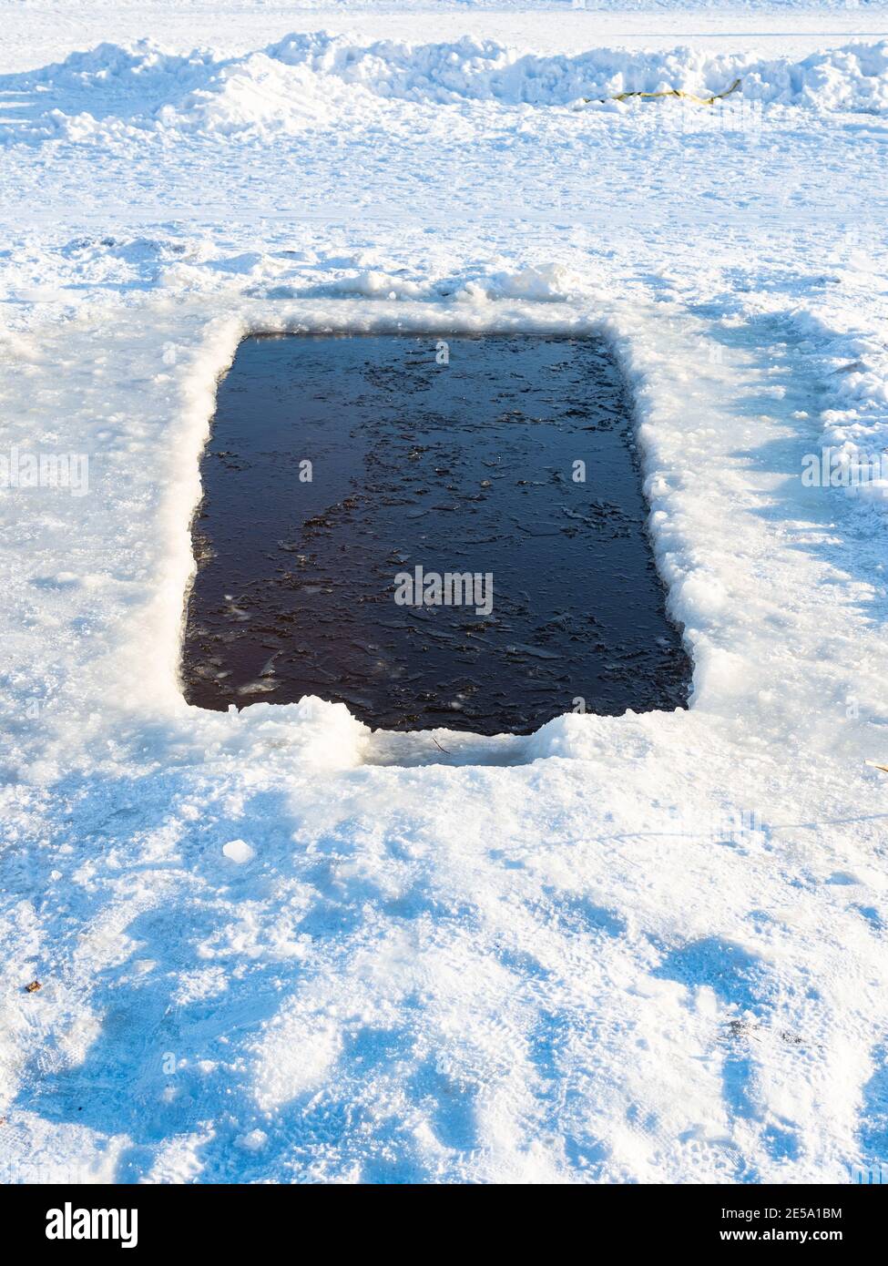 Ice hole swimming russia hi-res stock photography and images - Alamy