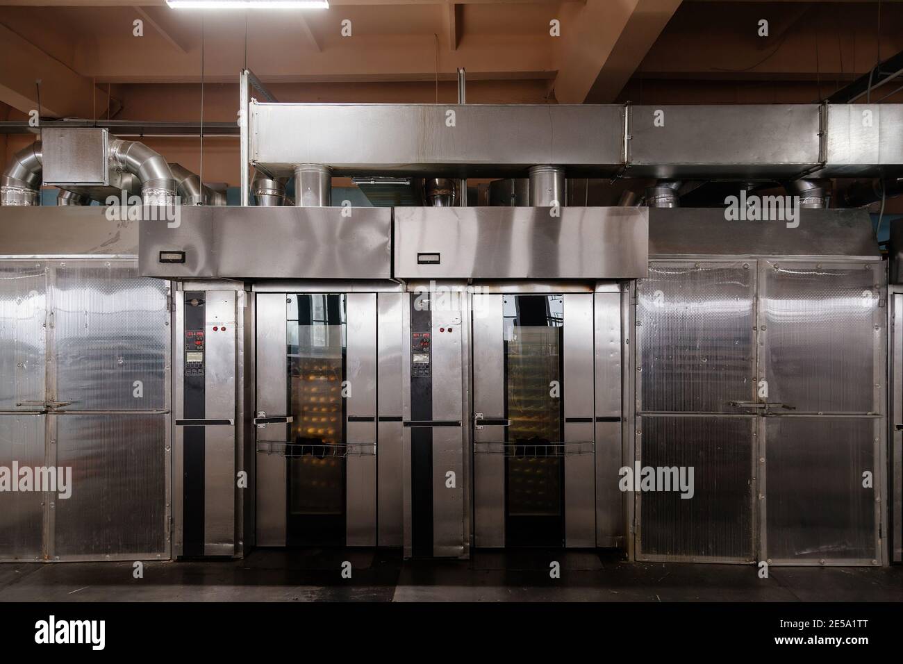 Modern bakery hi-res stock photography and images - Alamy