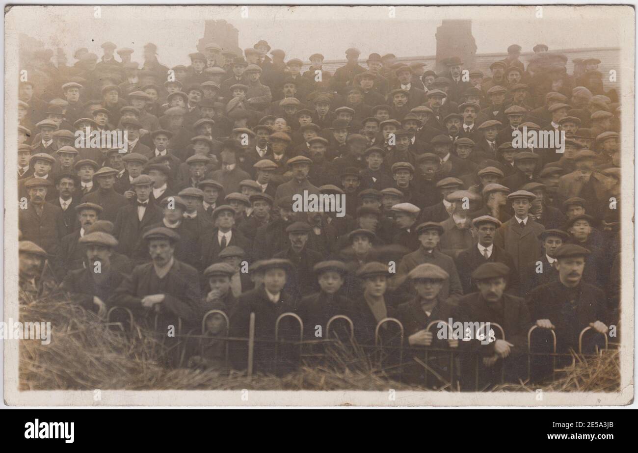 Working class people edwardian hi-res stock photography and images - Alamy