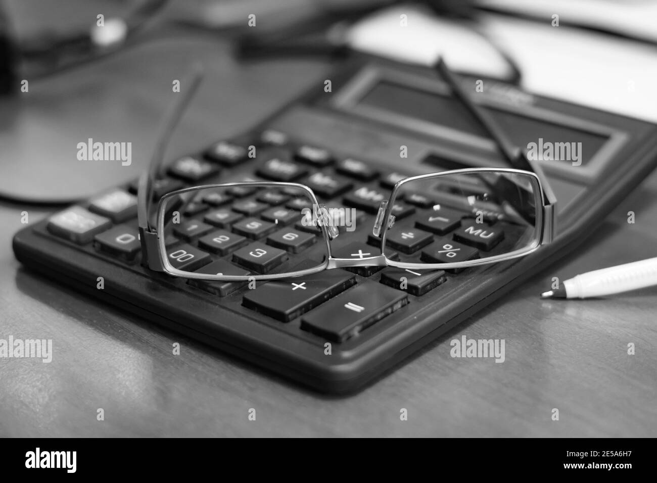 Accounting in office business Black and White Stock Photos & Images - Alamy