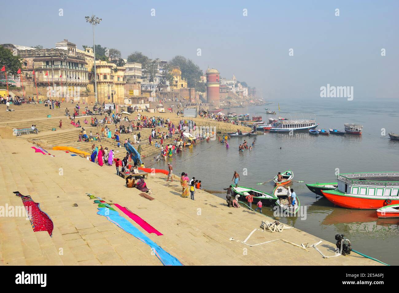 River ghats hi-res stock photography and images - Alamy
