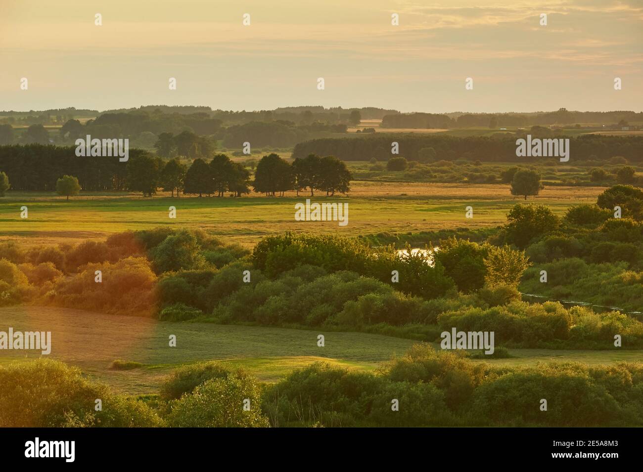 Rural landscape on plain hi-res stock photography and images - Alamy