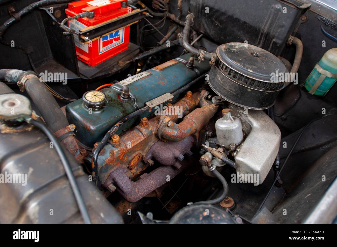 1955 Morris Isis classic British family saloon car Stock Photo - Alamy