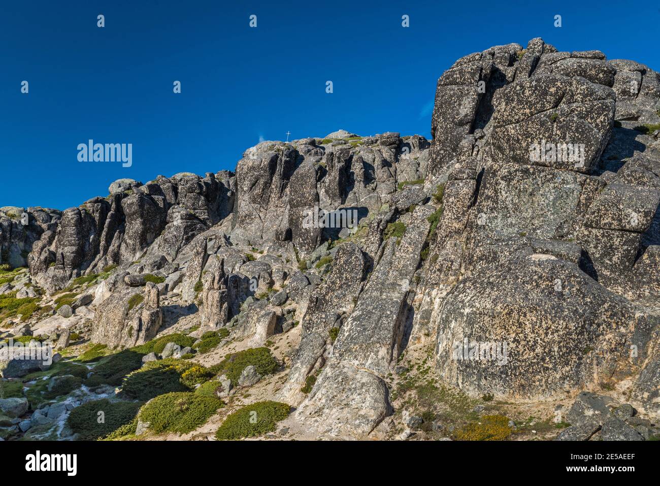Granite rock formations, Cantaro Magro area, Serra da Estrela Natural ...
