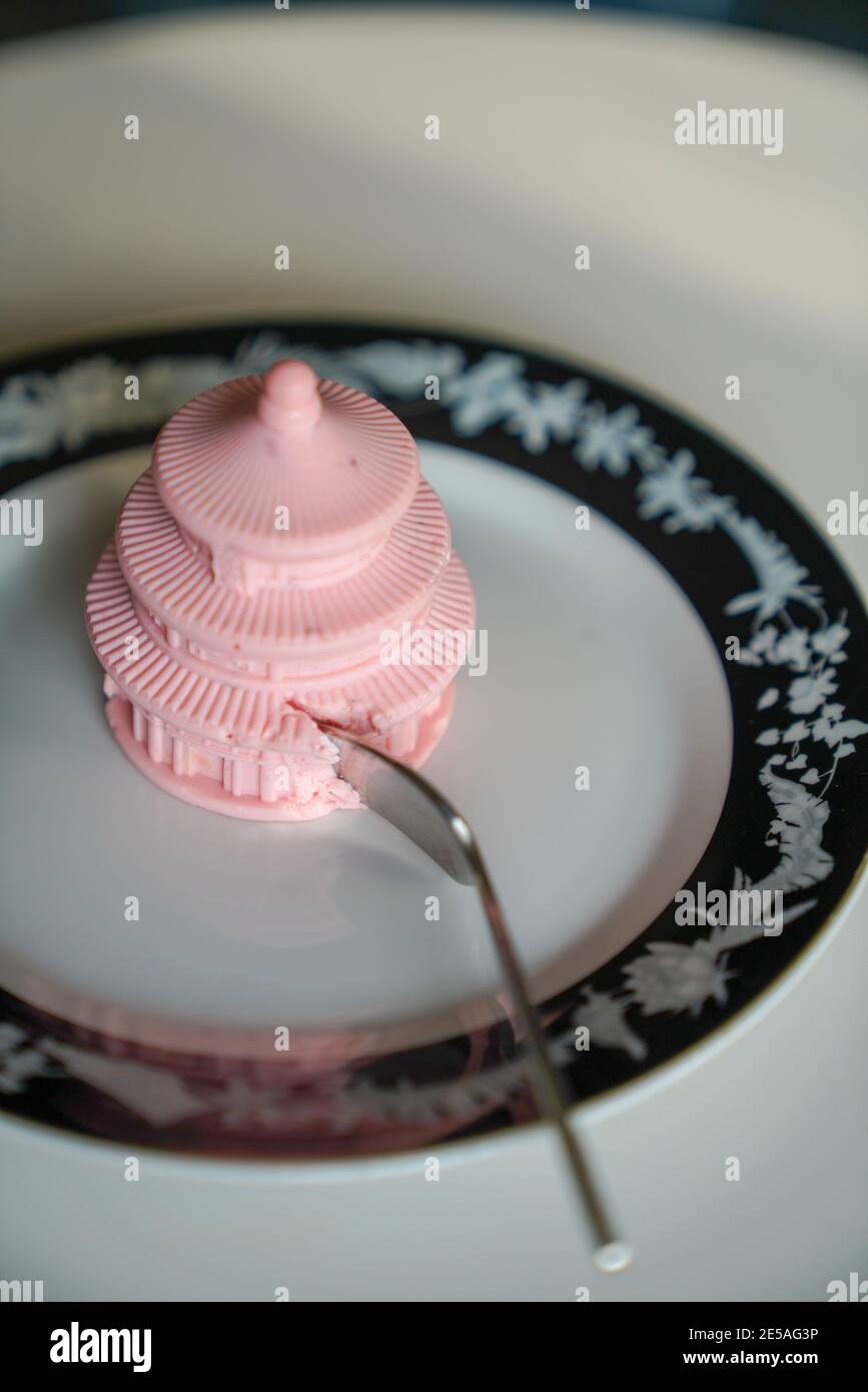The Temple of Heaven launches a limited mousse cake in shape of the ...