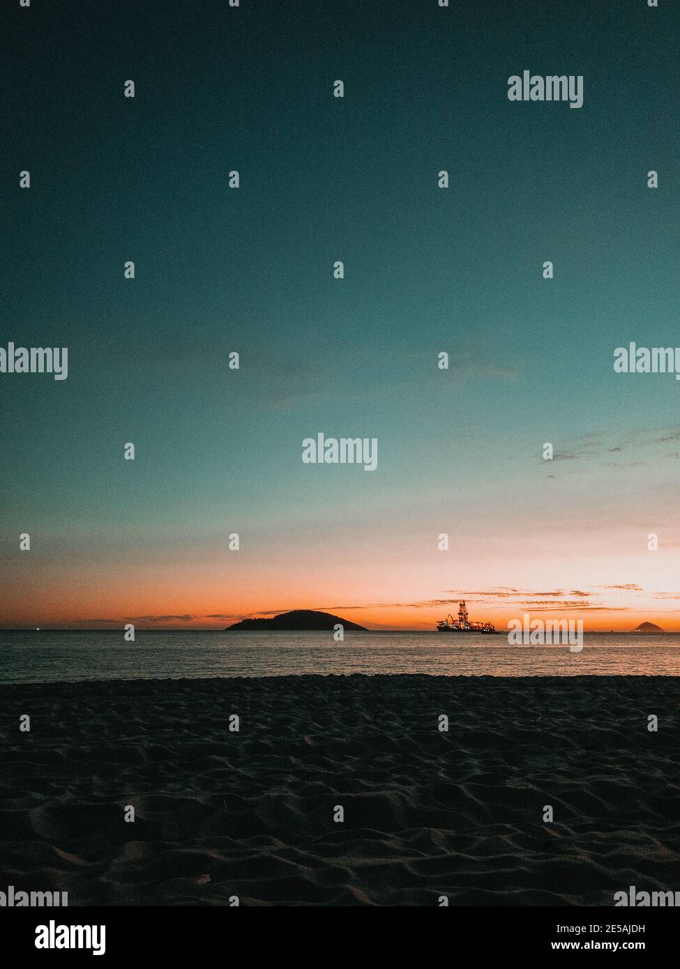 Vacay sunset hi-res stock photography and images - Alamy