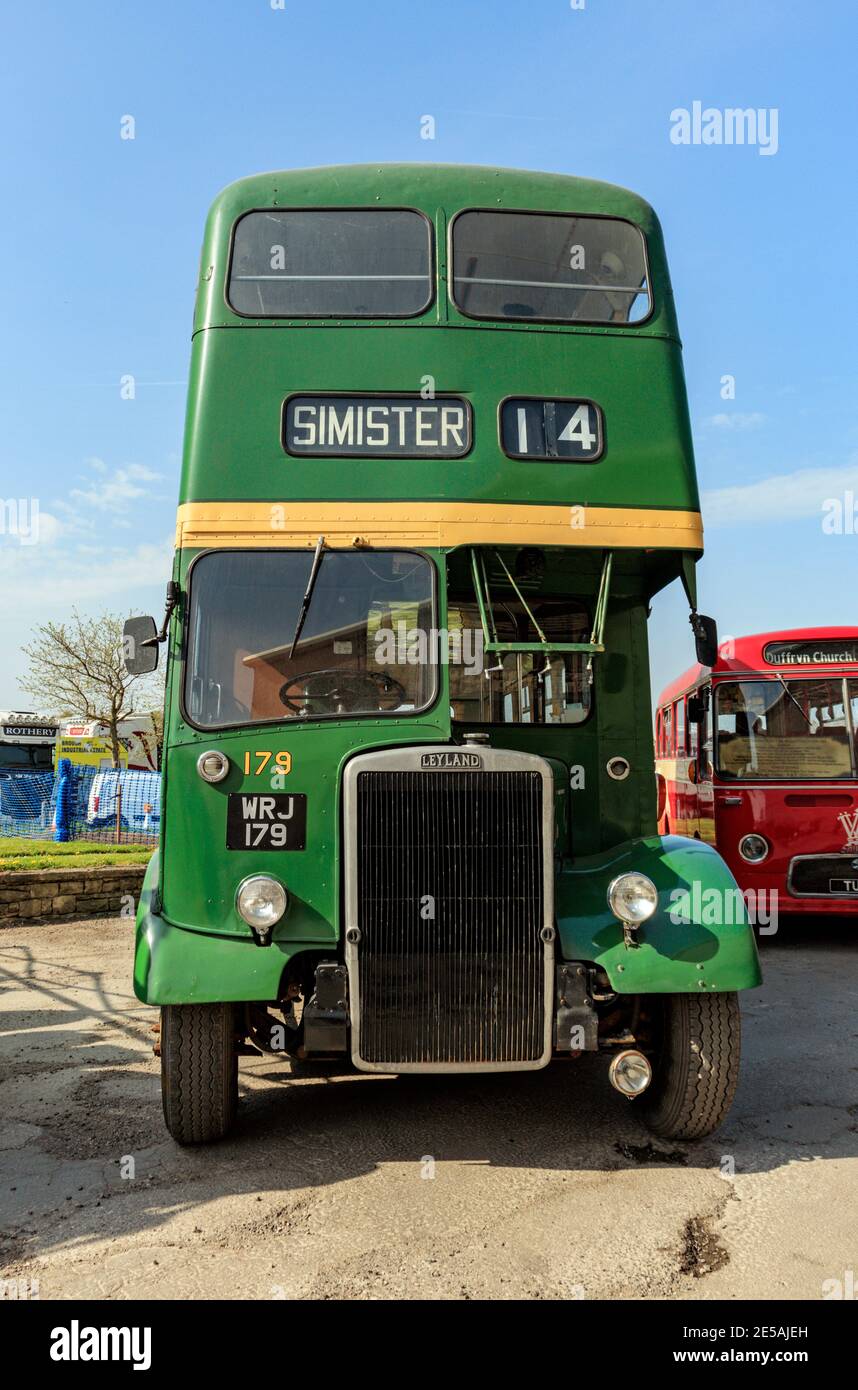 Green leyland bus hi-res stock photography and images - Alamy