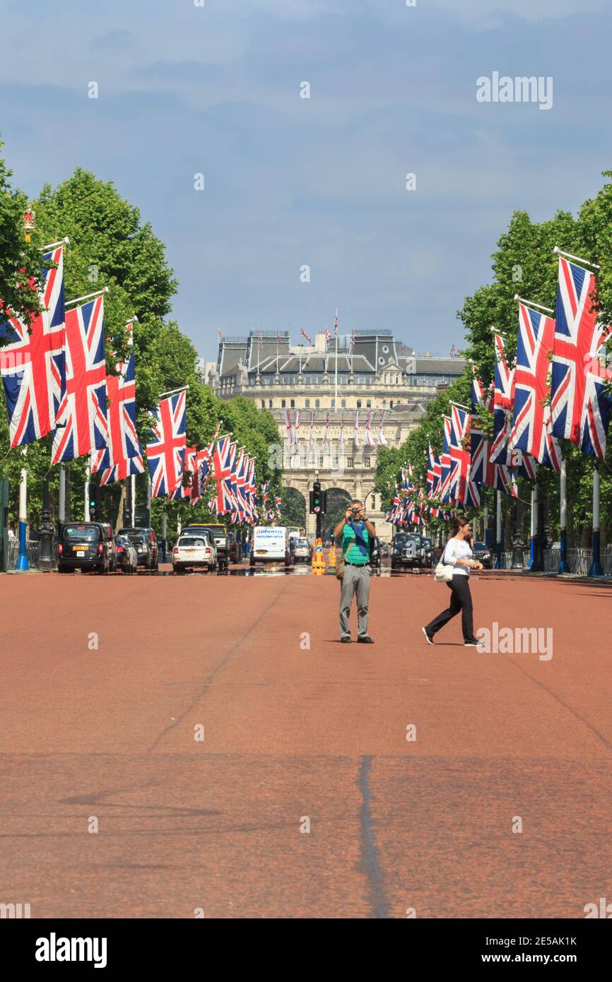 The mall decorated with flags hi-res stock photography and images - Alamy