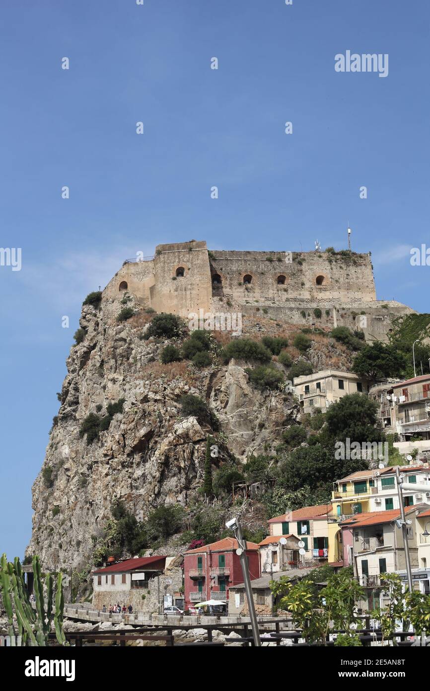 Coastal towns in calabria hi-res stock photography and images - Alamy