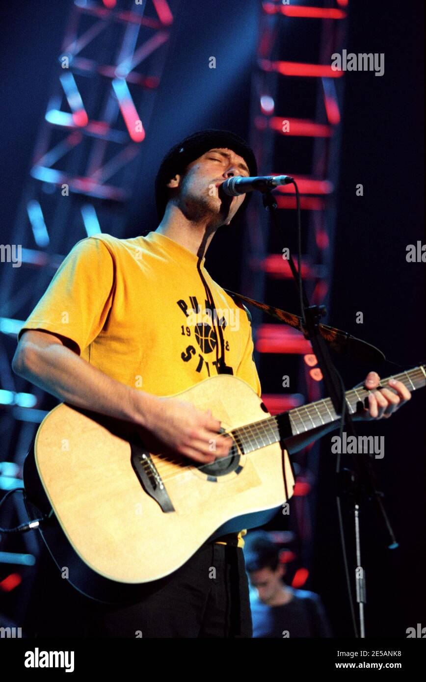 Coldplay 2000 hi-res stock photography and images - Alamy