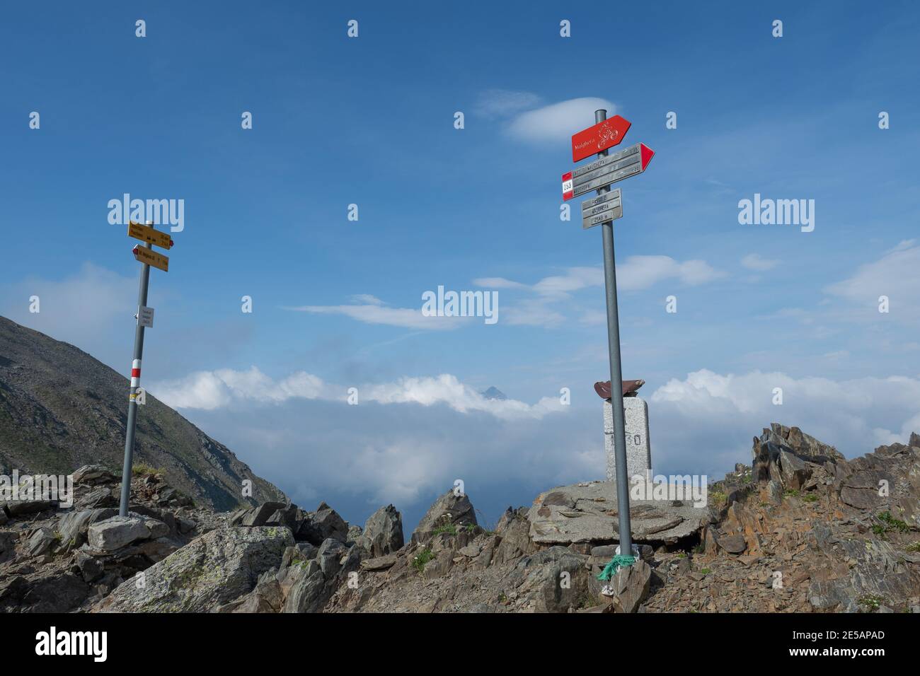 Switzerland border sign hi-res stock photography and images - Alamy
