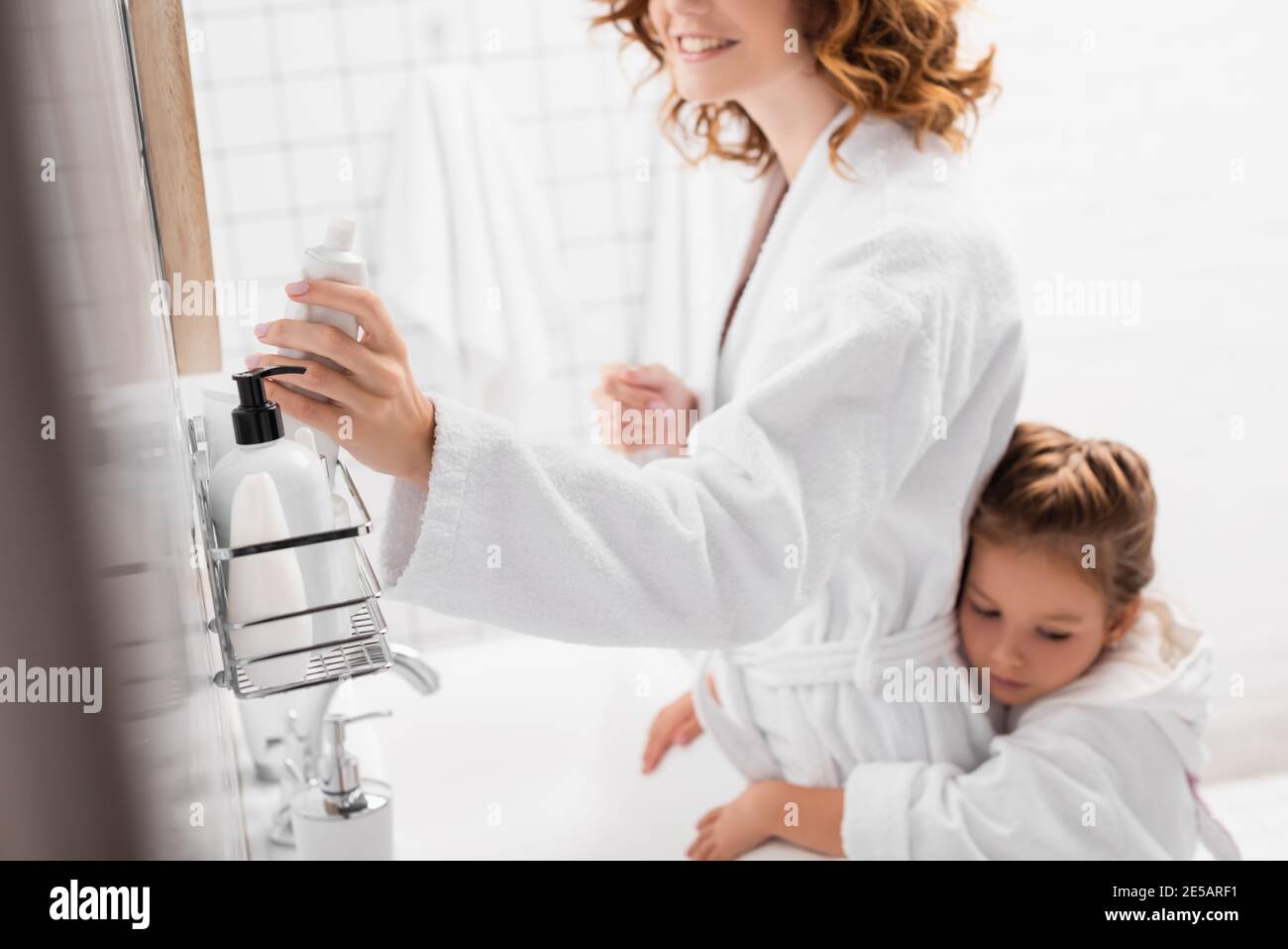 Toothpaste tube in hand hi-res stock photography and images - Alamy