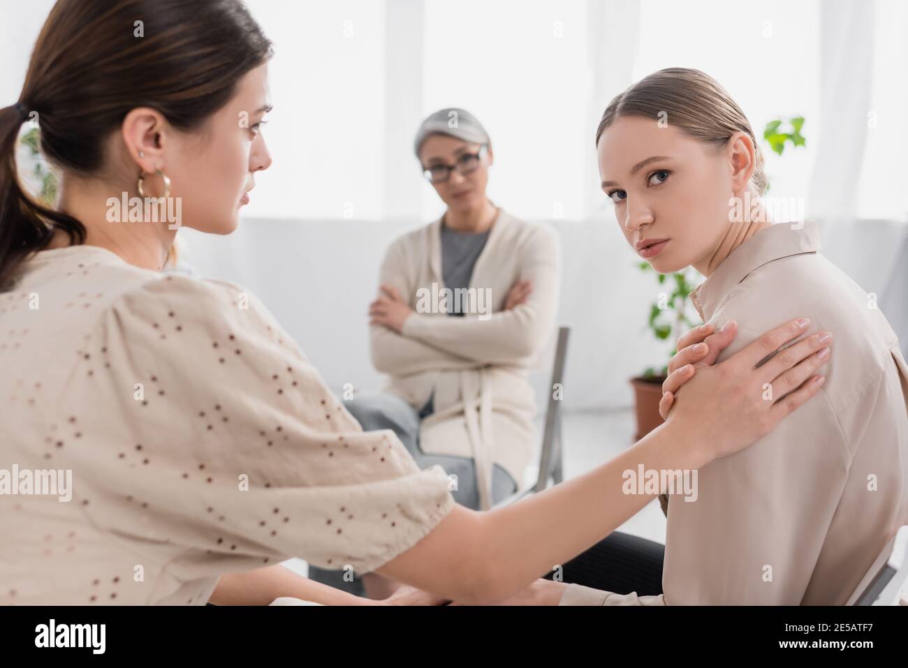 Women supporting each other hi-res stock photography and images - Alamy