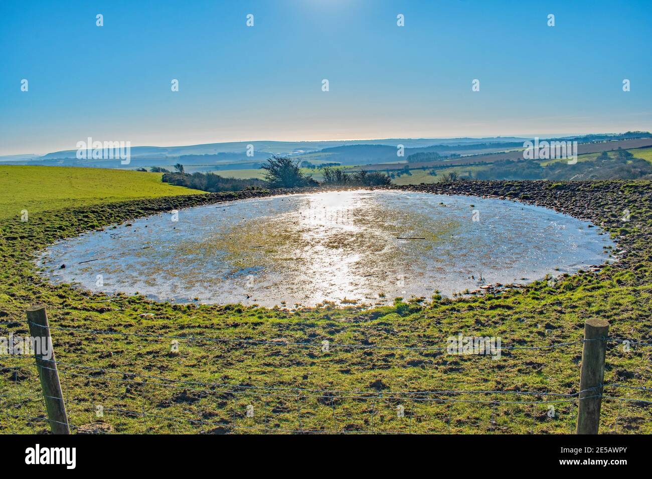 Sussex dew pond hi-res stock photography and images - Alamy