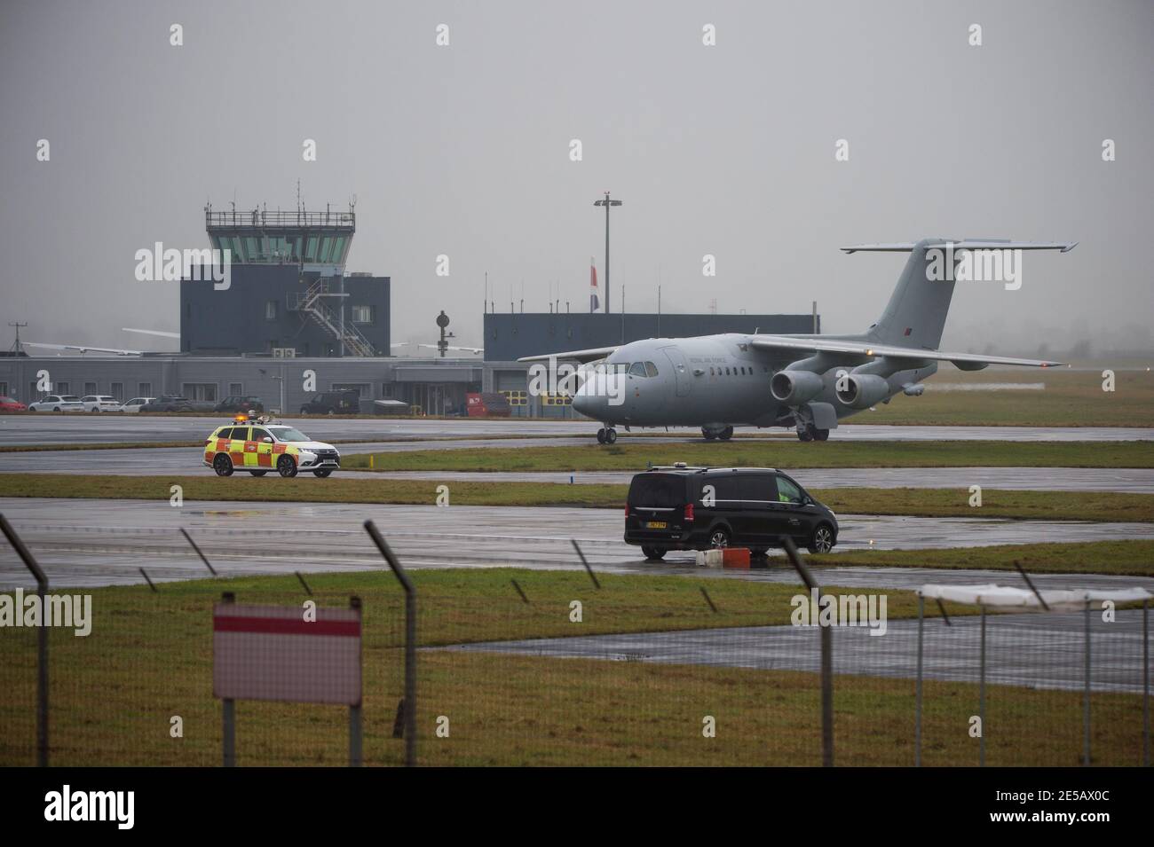 Flight noh08 from raf northolt to glasgow hi-res stock photography and ...