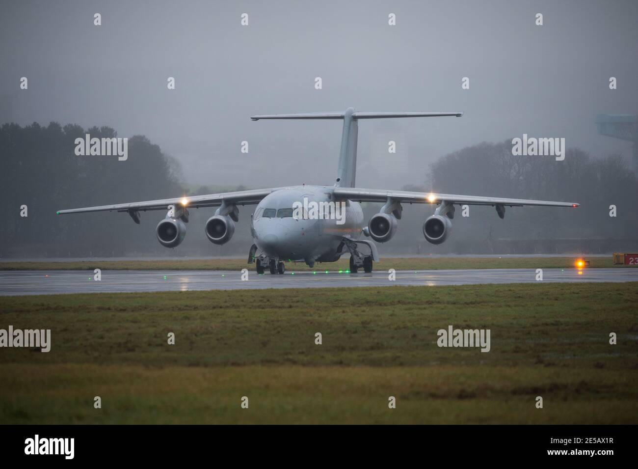 Northolt airport hi-res stock photography and images - Alamy