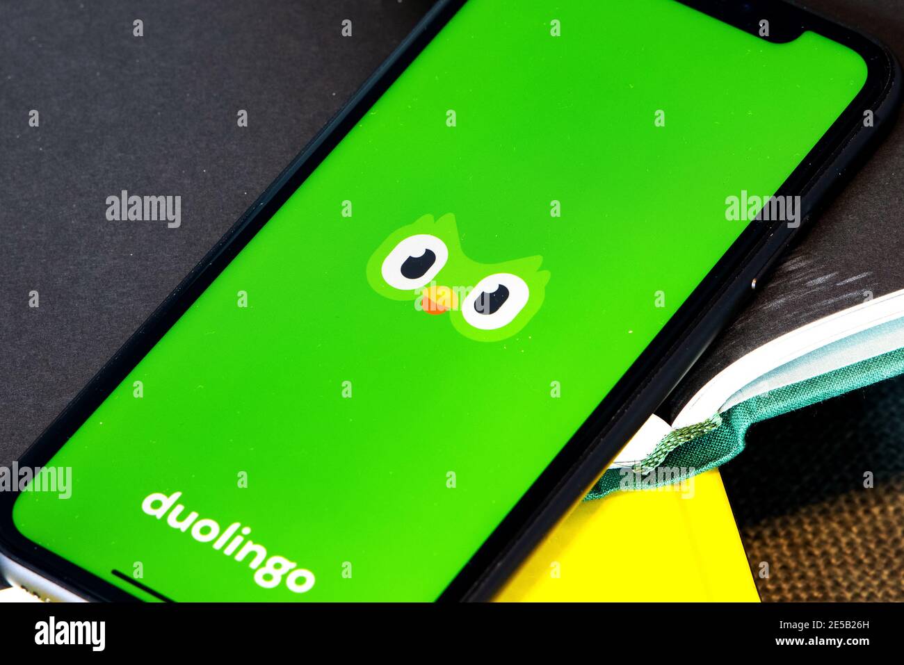 Duolingo plus hi-res stock photography and images - Alamy