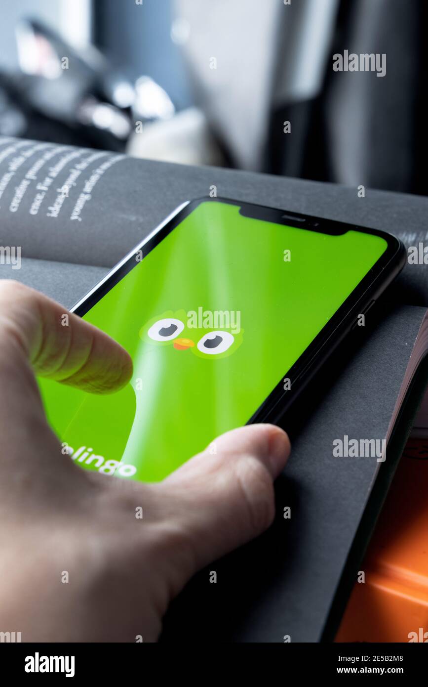 Duolingo plus hi-res stock photography and images - Alamy