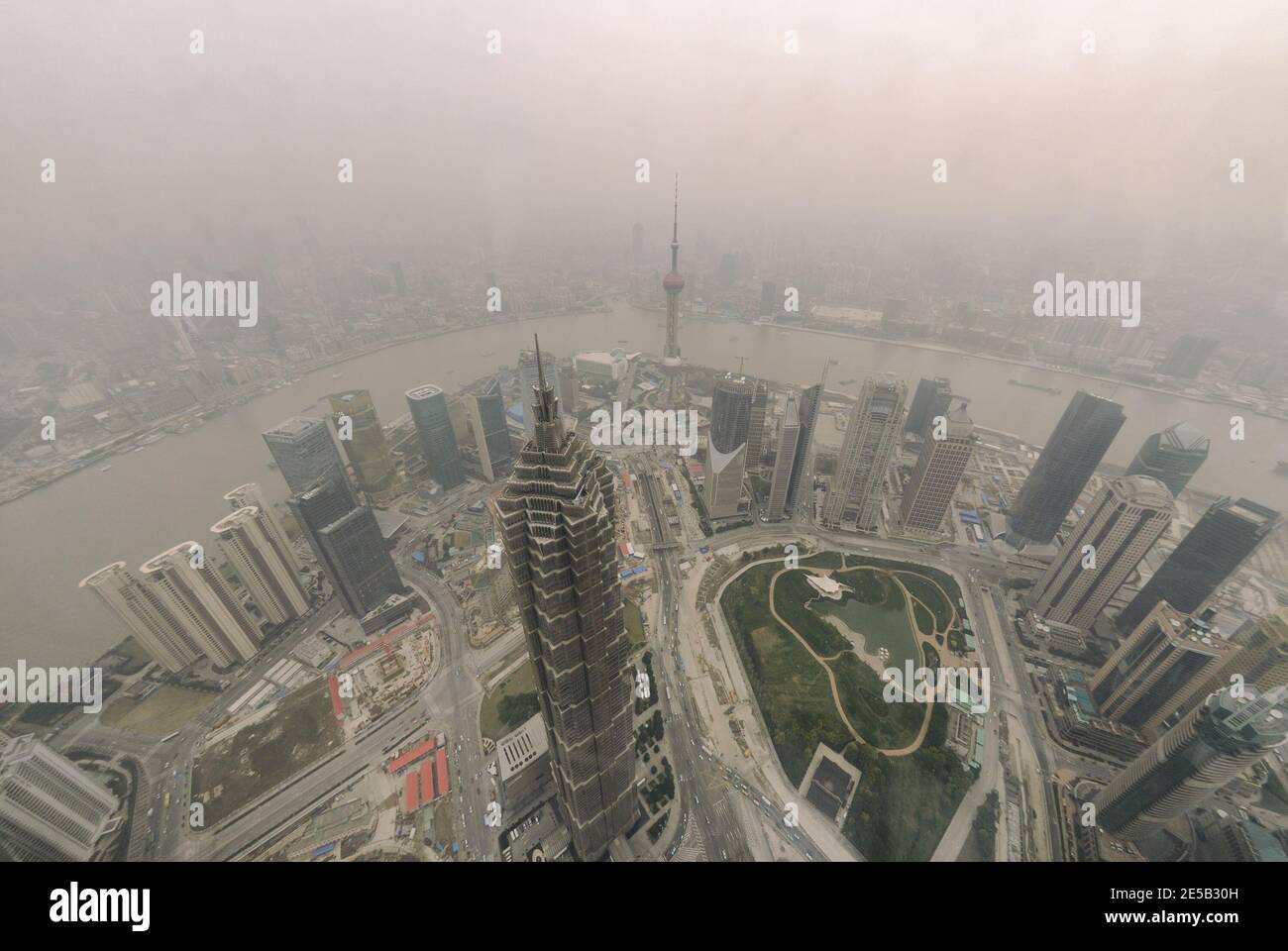 Polluted city skyline shanghai china hi-res stock photography and ...