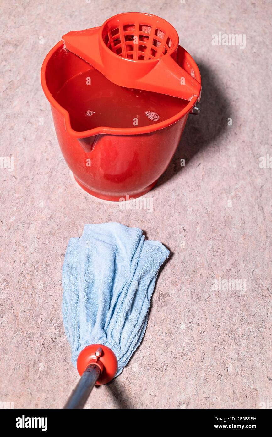 Linoleum floor hi-res stock photography and images - Alamy
