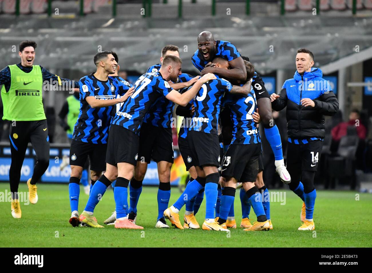 Inter milan team photo 2021 hi-res stock photography and images - Alamy