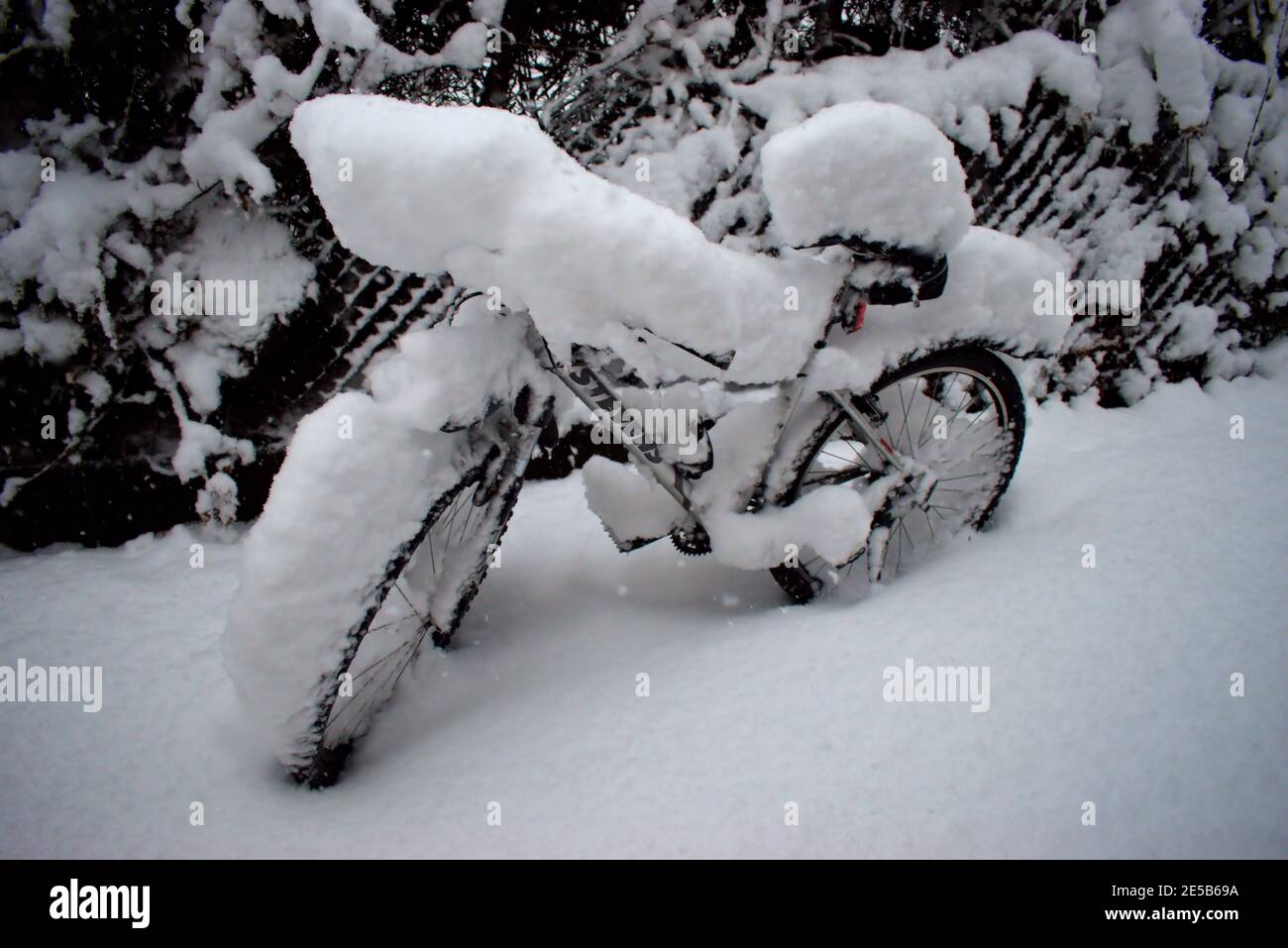 Falling of the bike hi-res stock photography and images - Alamy